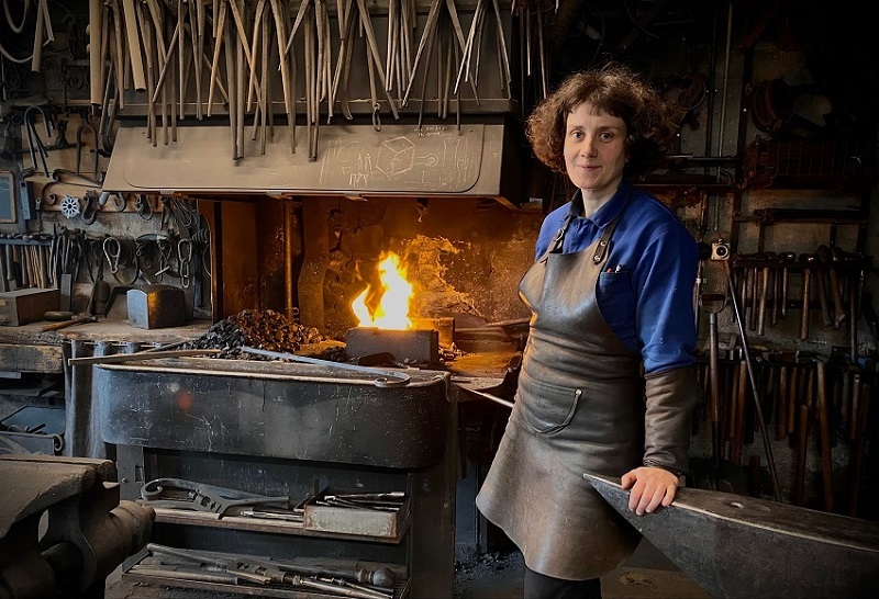 Radio Chablais - RePortrait de Bertille Laguet, forgeronne à Chexbres